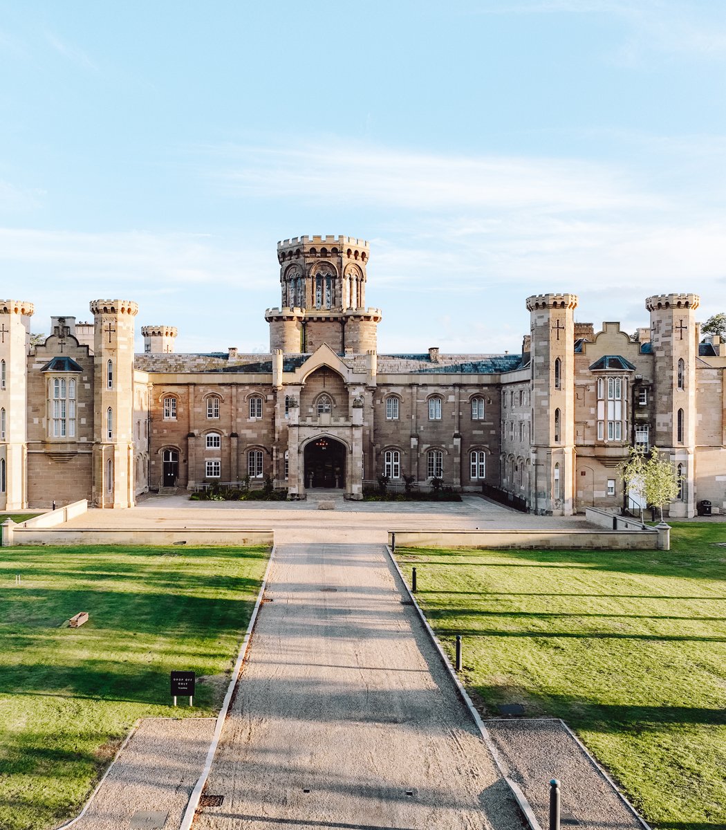 Day Experiences | Warner Hotels