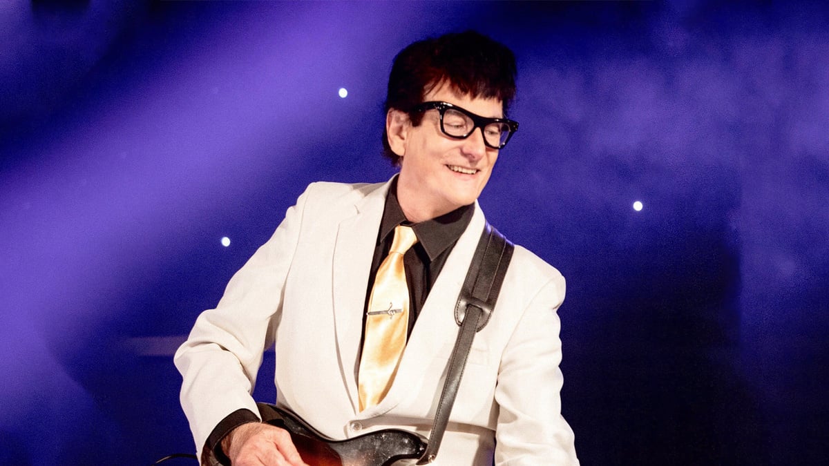 Marc Robinson as Buddy Holly | Warner Hotels
