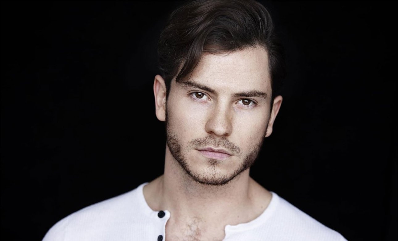 Toby-Alexander Smith | Entertainment at Warner Hotels