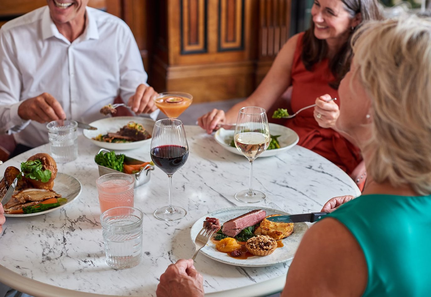 Dining at Warner Hotels | Food, Menus & Experiences