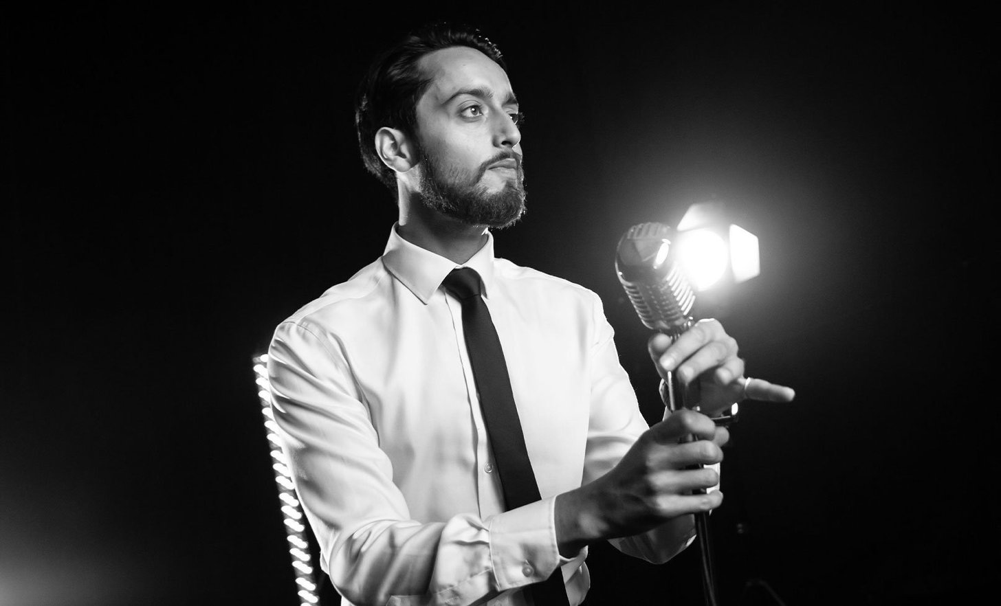 Alex Slater | Entertainment at Warner Hotels