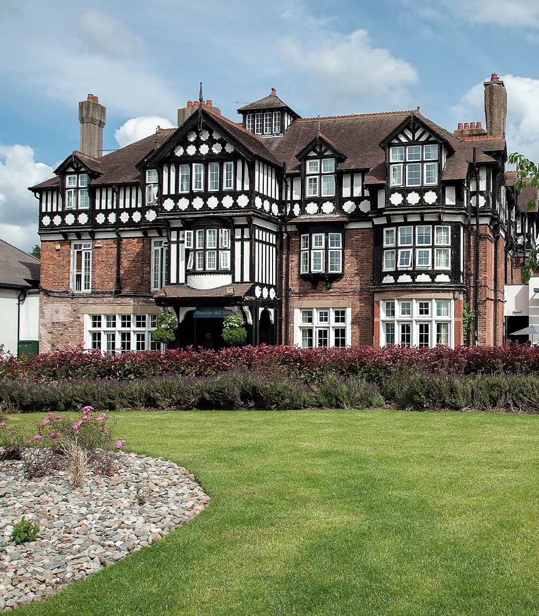 Our countryside hotels & coastal villages | Warner Hotels