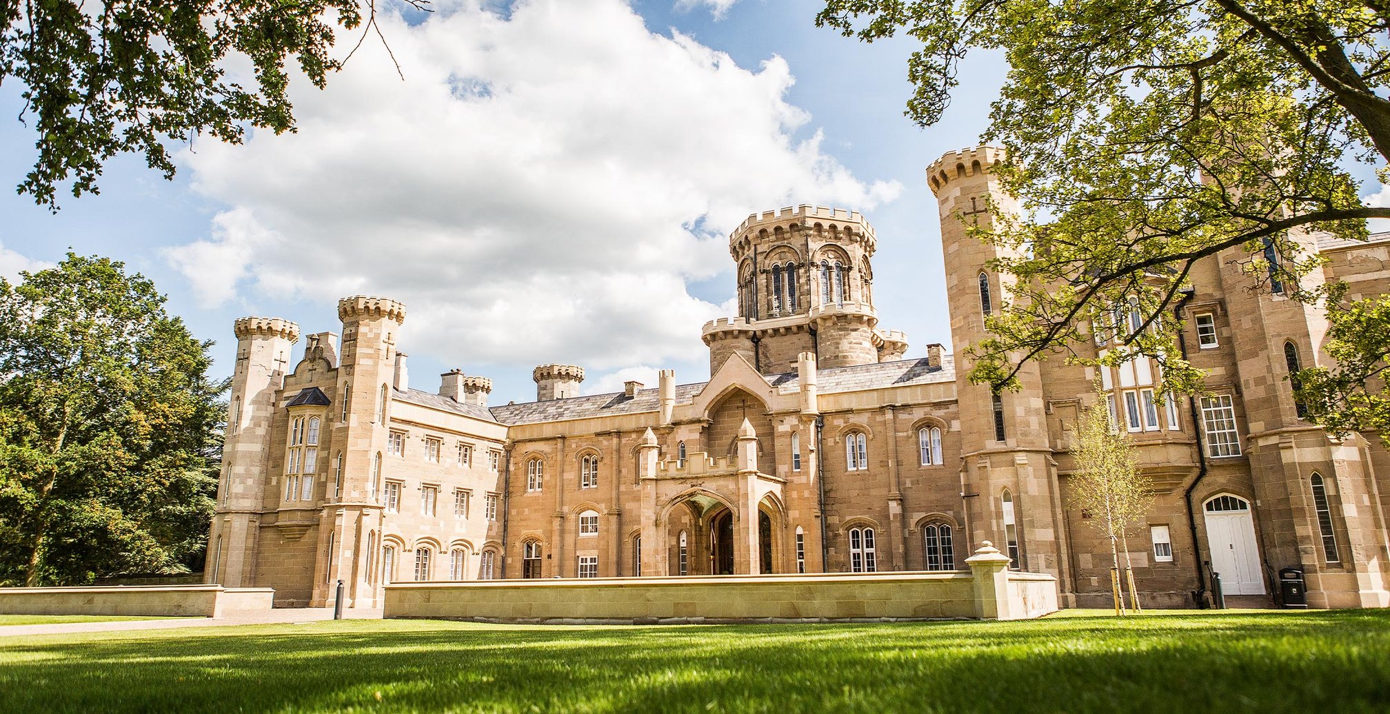 Studley Castle in Warwickshire | Warner Hotels