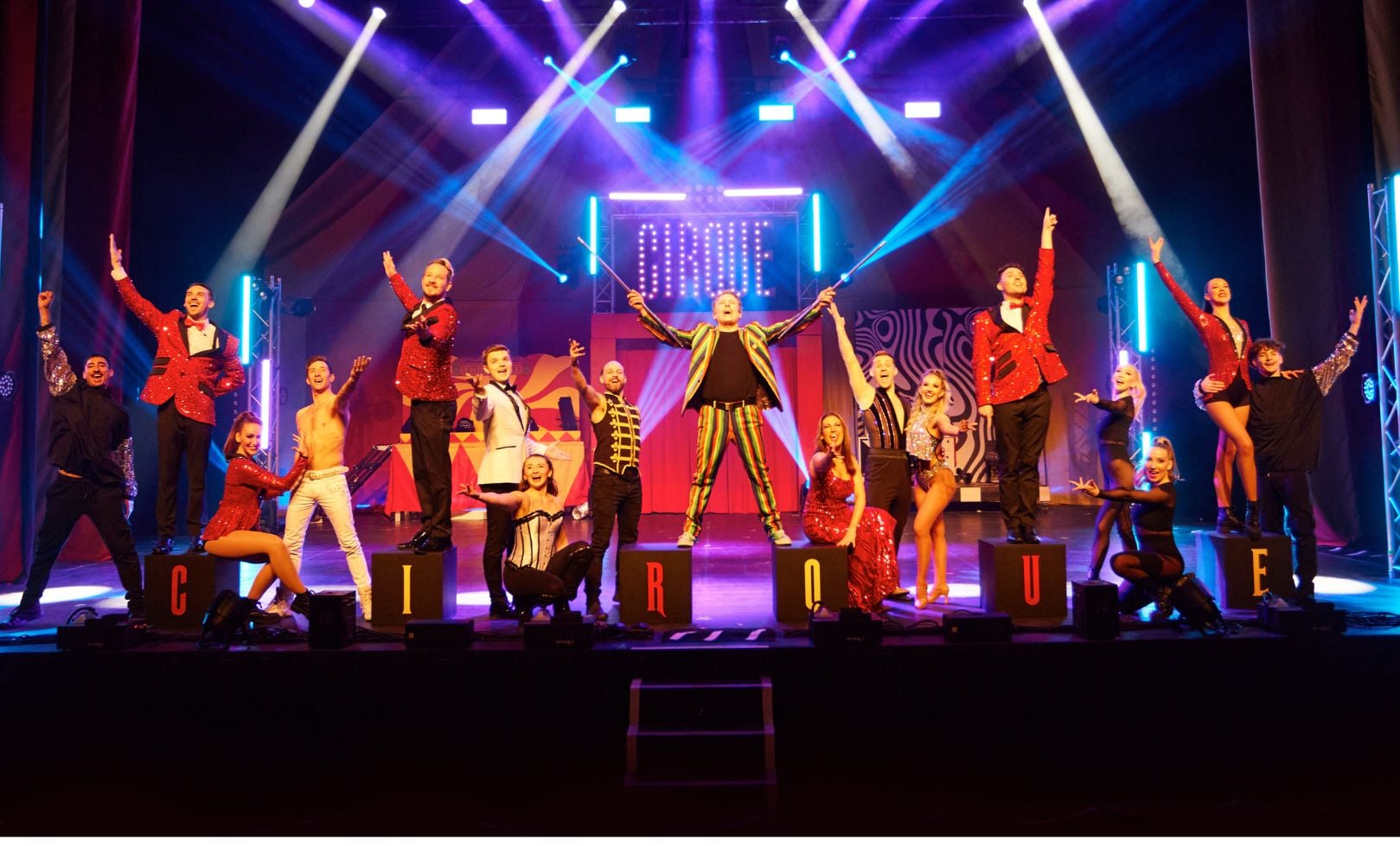 CIRQUE – The Greatest Show | Warner Hotels