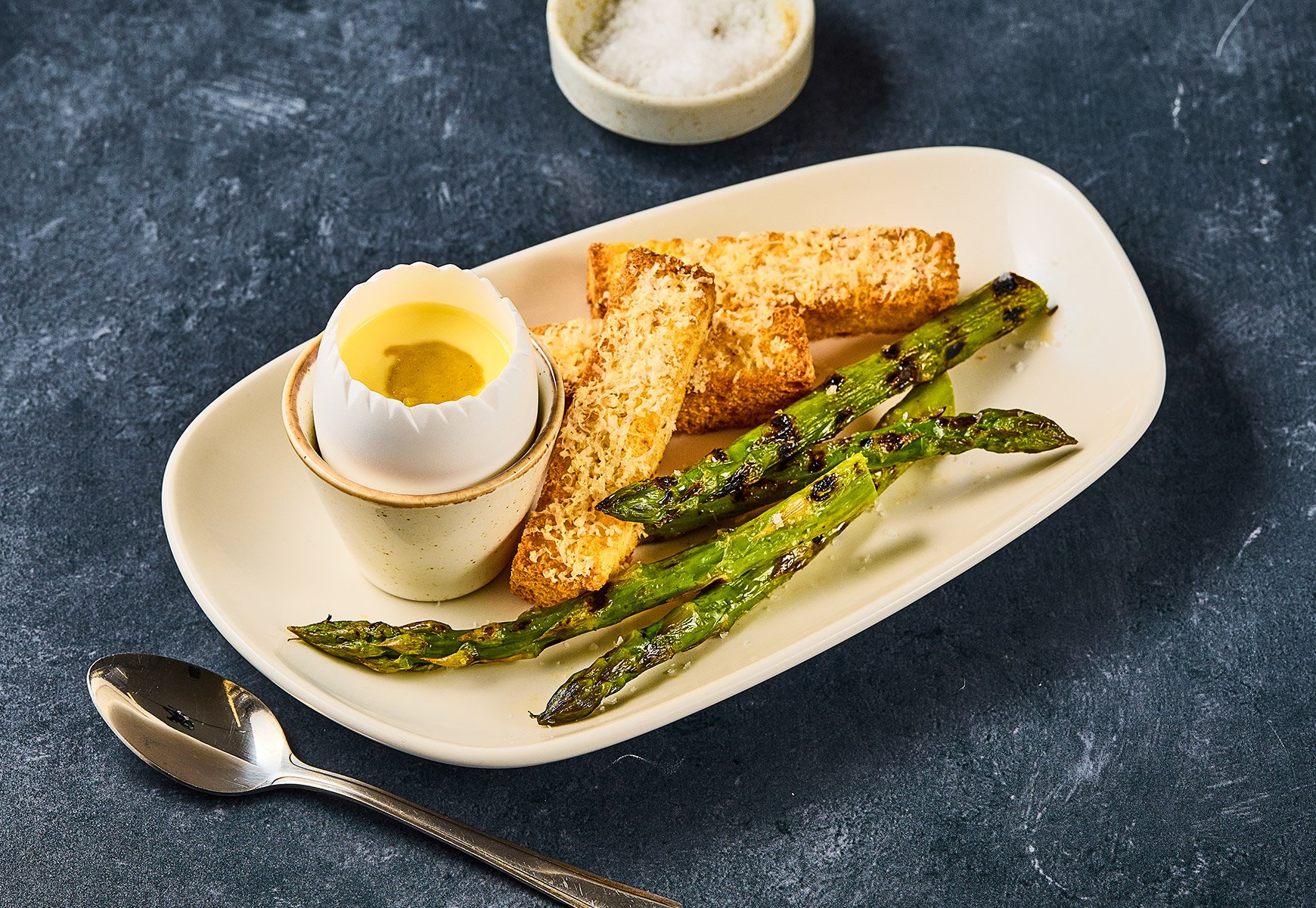 Dining at Warner Hotels | Food, Menus & Experiences