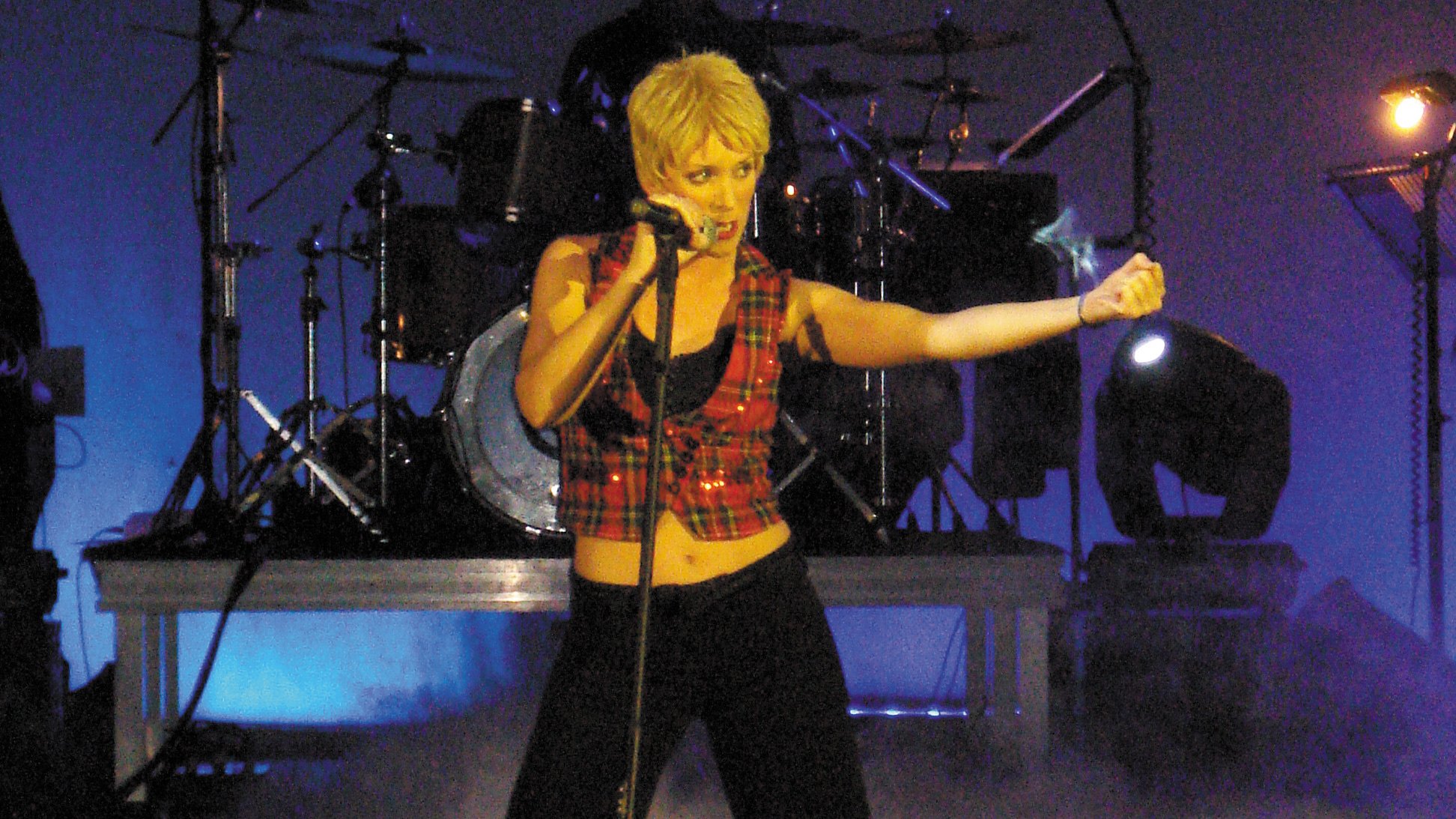 Jayne Middleton as Annie Lennox | Warner Hotels