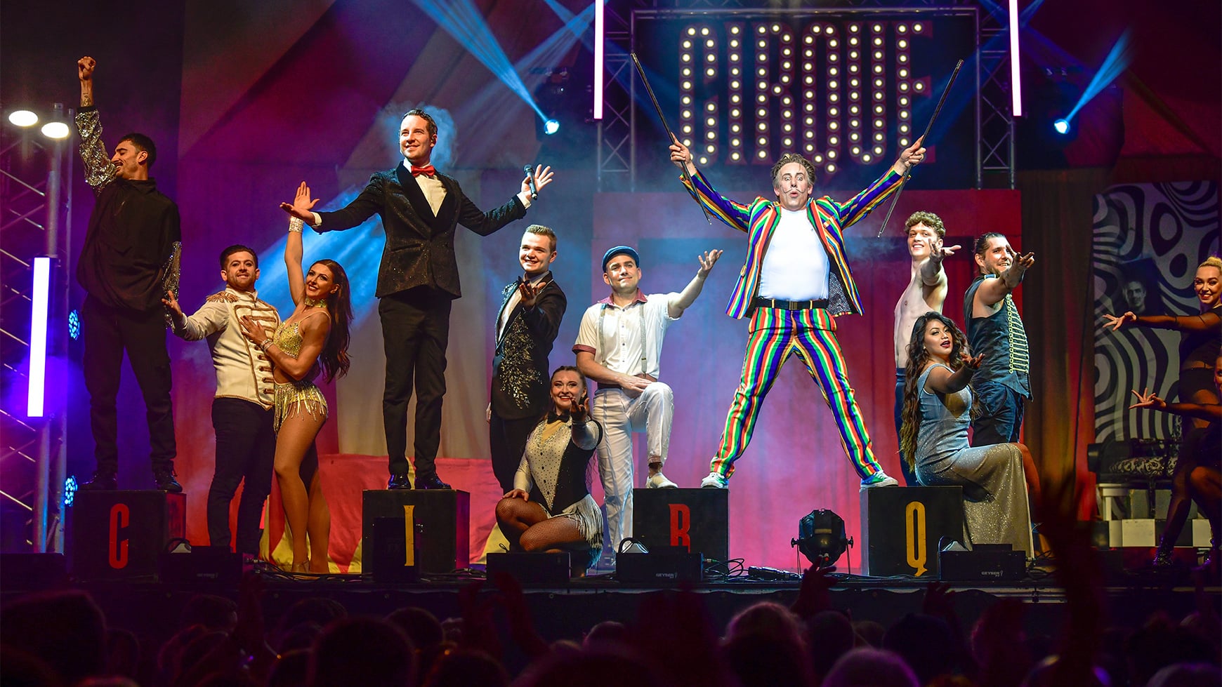 CIRQUE – The Greatest Show | Warner Hotels