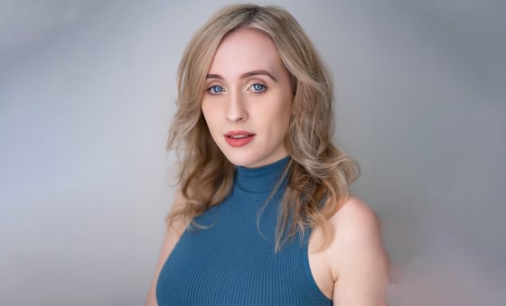 Emily Snooks | Entertainment at Warner Hotels