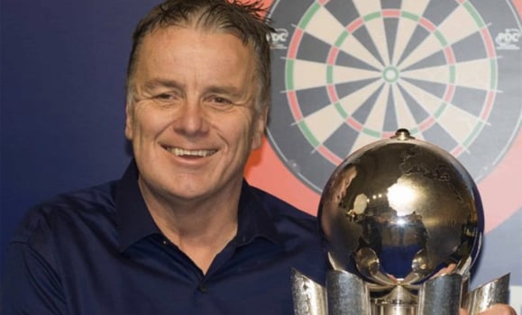 Keith Deller's Darts Experience | Warner Hotels